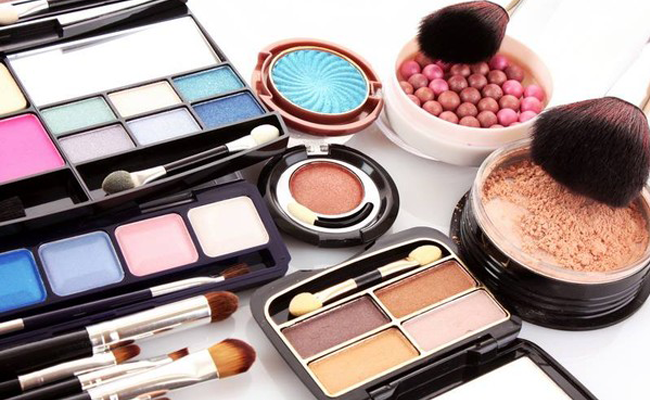 Polish Cosmetics Makers Show Wares in Italy