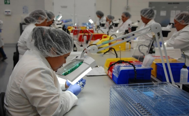 New Jersey Molder Weiss-Aug Expands to Mexico