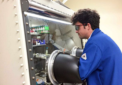 Chemistry Undergraduates Help Fuel Innovative Energy Research