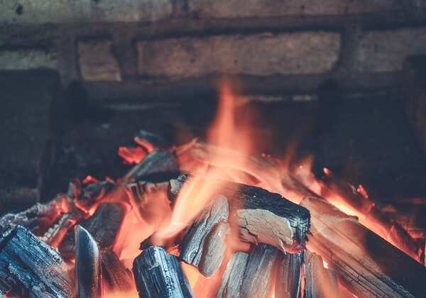 How does formaldehyde used in embalming works