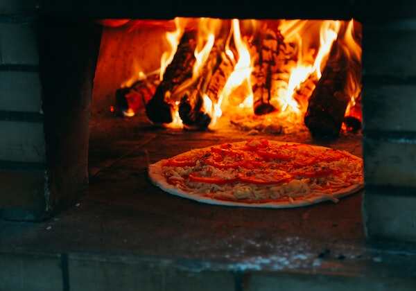 How does formaldehyde used in embalming works