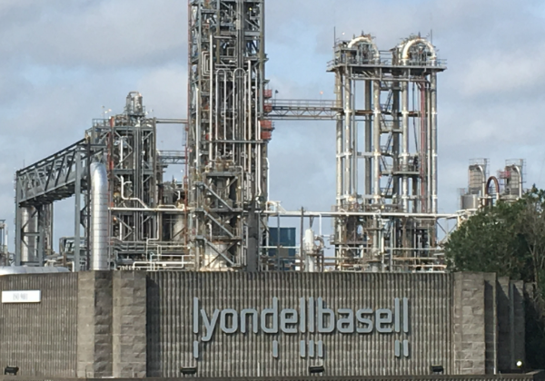 LyondellBasell launches world's largest propylene oxide/tert-butanol plant