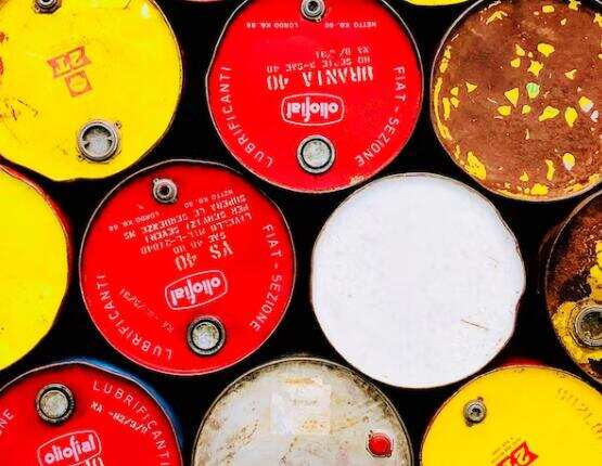 Petroleum vs Petrolatum: What are Their Differences
